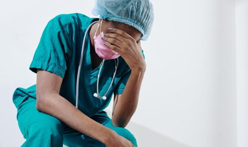 Healthcare workers' depression increased in second year of pandemic ...